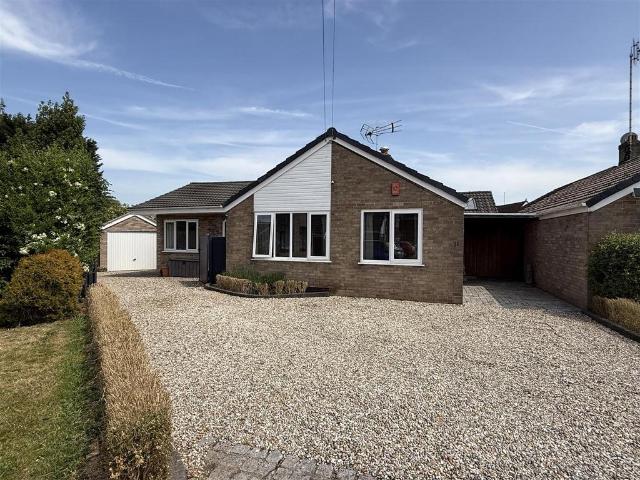 4 bedroom detached bungalow for sale