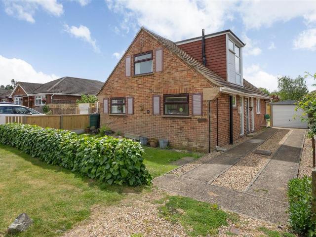 4 bedroom detached bungalow for sale