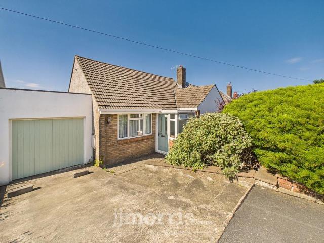 4 bedroom detached bungalow for sale