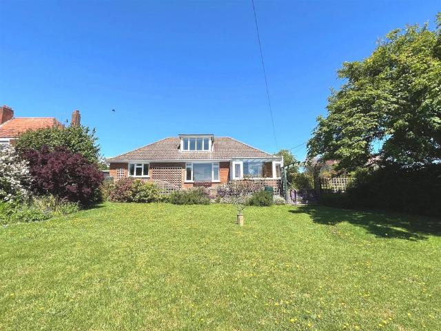 4 bedroom detached bungalow for sale