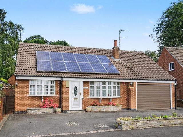 4 bedroom detached bungalow for sale