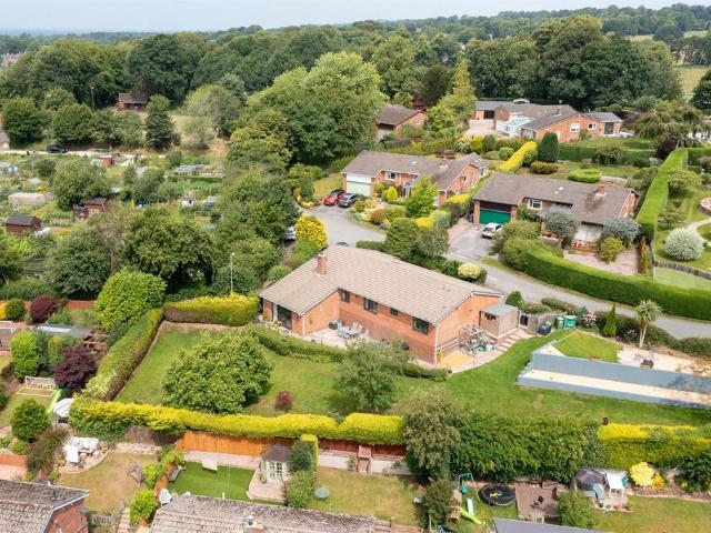4 bedroom detached bungalow for sale