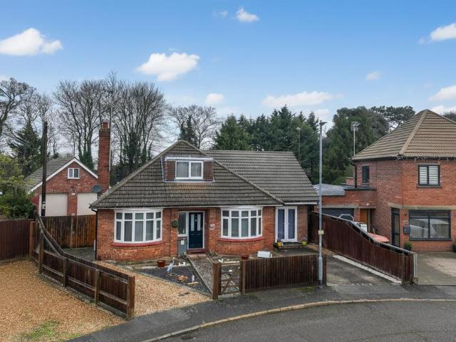 4 bedroom detached bungalow for sale