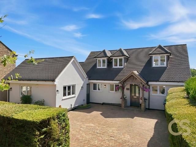 4 bedroom detached bungalow for sale