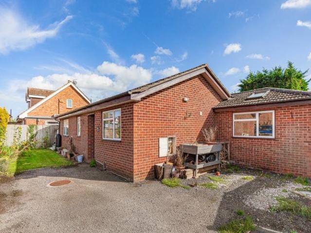 4 bedroom detached bungalow for sale