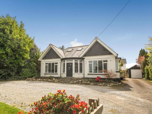 4 bedroom detached bungalow for sale