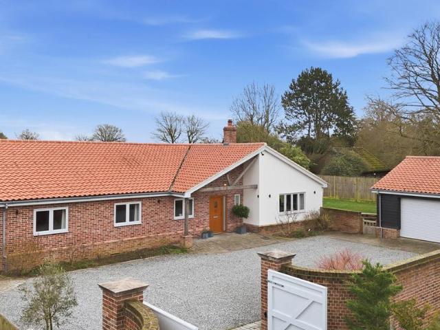 4 bedroom detached bungalow for sale