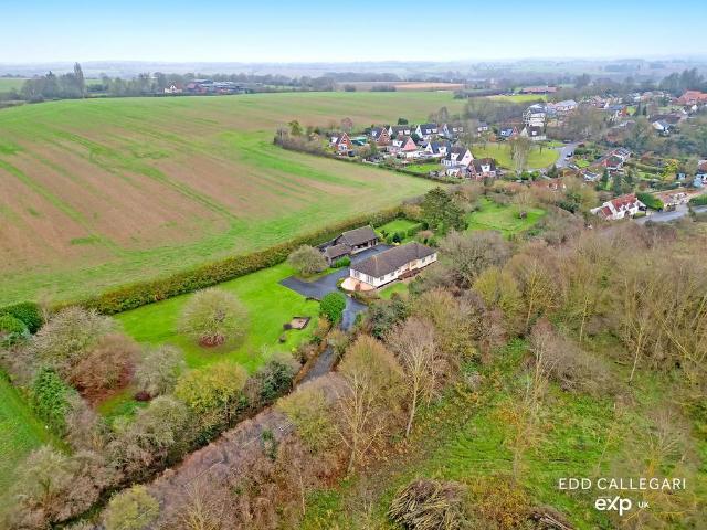 4 bedroom detached bungalow for sale