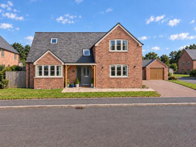 4 bedroom detached bungalow for sale