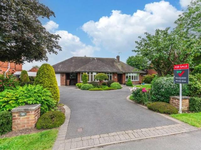 4 bedroom detached bungalow for sale