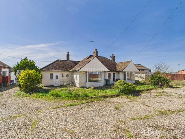 4 bedroom detached bungalow for sale