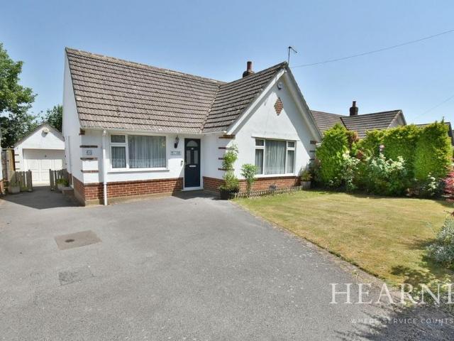 4 bedroom detached bungalow for sale