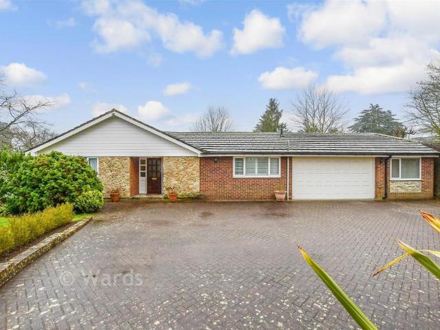 4 bedroom detached bungalow for sale