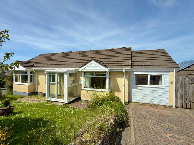 4 bedroom detached bungalow for sale