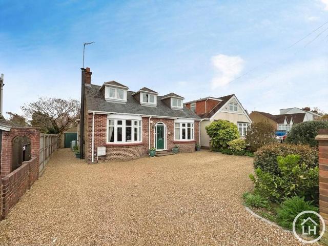 4 bedroom detached bungalow for sale