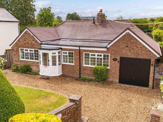 4 bedroom detached bungalow for sale