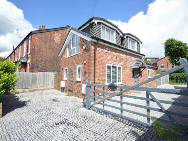 4 bedroom detached bungalow for sale