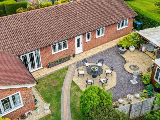 4 bedroom detached bungalow for sale