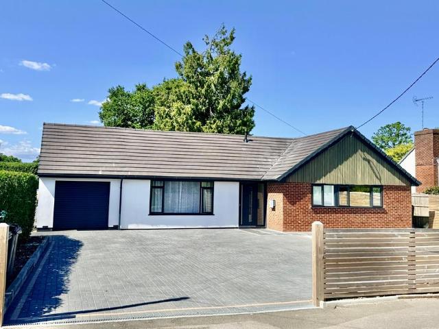 4 bedroom detached bungalow for sale