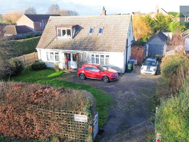 4 bedroom detached bungalow for sale
