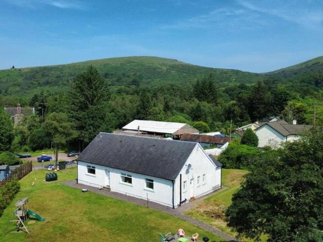 4 bedroom detached bungalow for sale