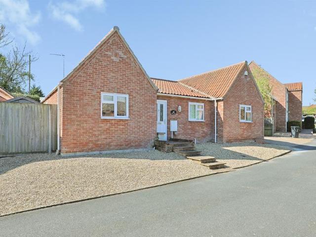 4 bedroom detached bungalow for sale
