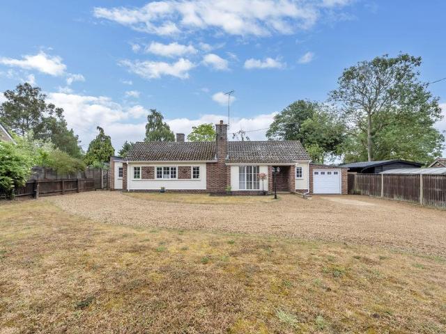 4 bedroom detached bungalow for sale