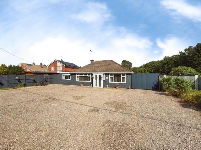 4 bedroom detached bungalow for sale