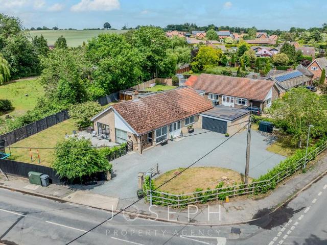 4 bedroom detached bungalow for sale