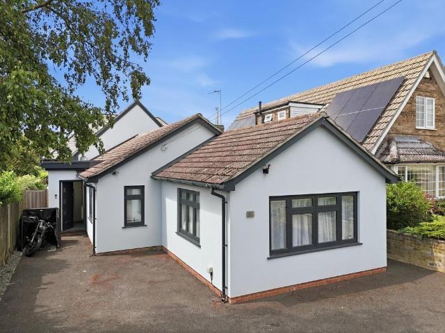 4 bedroom detached bungalow for sale