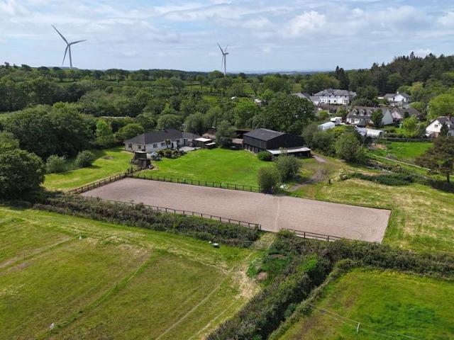 4 bedroom detached bungalow for sale