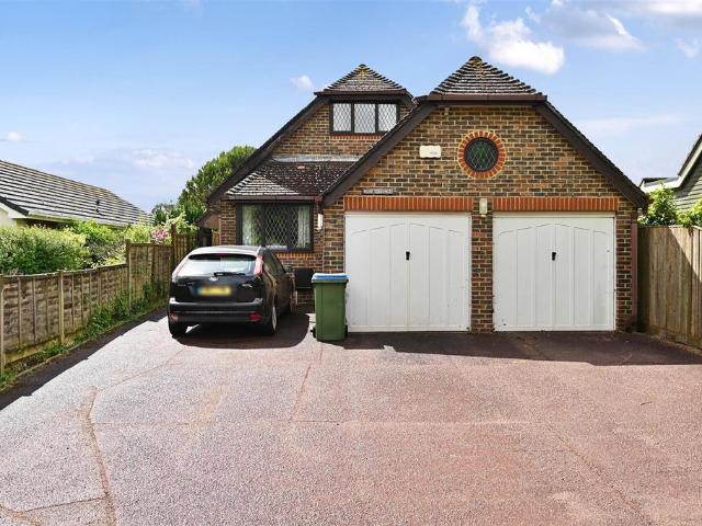 4 bedroom detached bungalow for sale