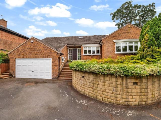4 bedroom detached bungalow for sale