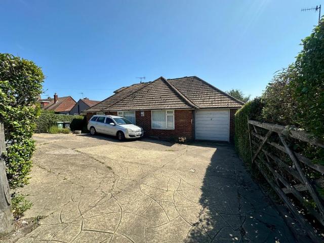 4 bedroom detached bungalow for sale