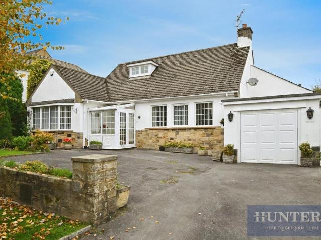 4 bedroom detached bungalow for sale