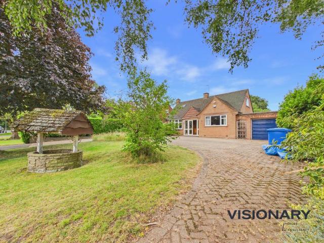 4 bedroom detached bungalow for sale
