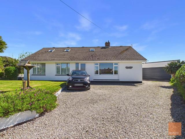 4 bedroom detached bungalow for sale