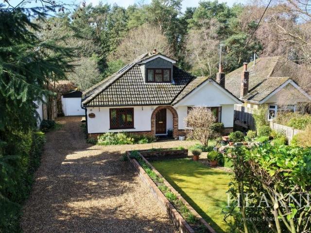 4 bedroom detached bungalow for sale