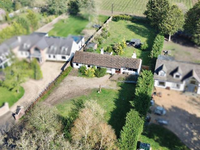 4 bedroom detached bungalow for sale