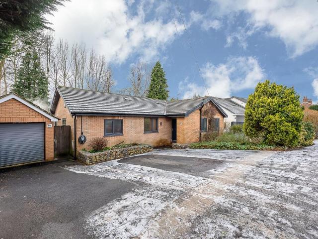 4 bedroom detached bungalow for sale