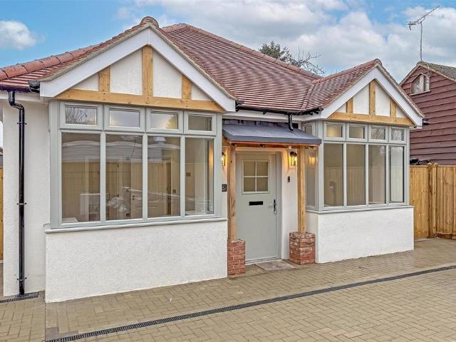 4 bedroom detached bungalow for sale