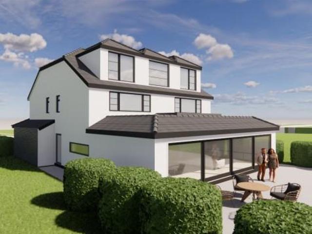 4 bedroom detached bungalow for sale