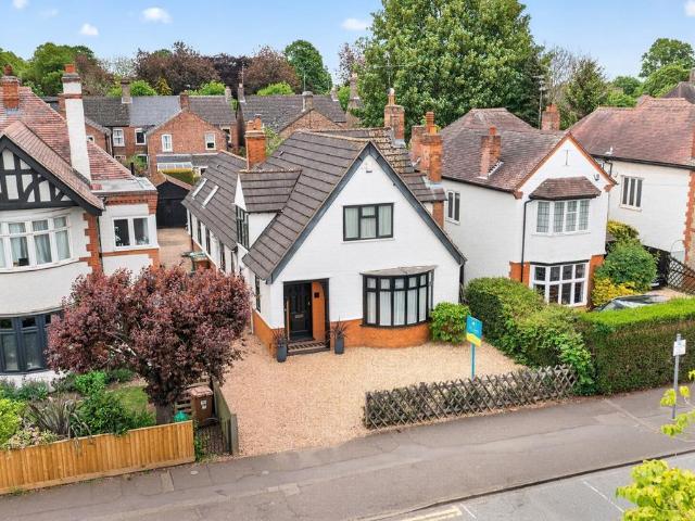4 bedroom detached bungalow for sale