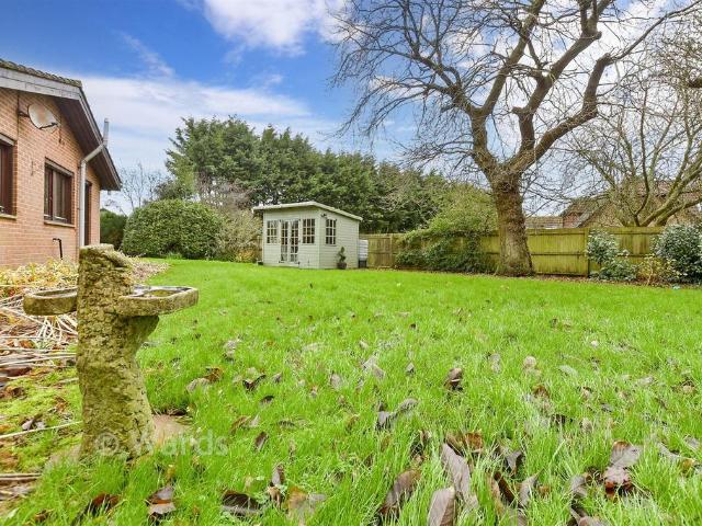 4 bedroom detached bungalow for sale