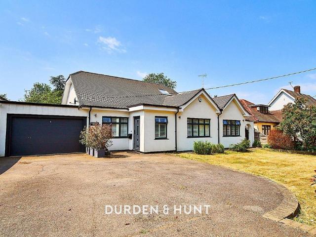 4 bedroom detached bungalow for sale