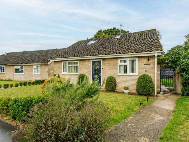 4 bedroom detached bungalow for sale
