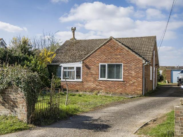 4 bedroom detached bungalow for sale