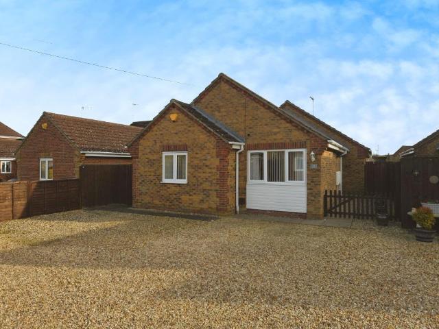 4 bedroom detached bungalow for sale
