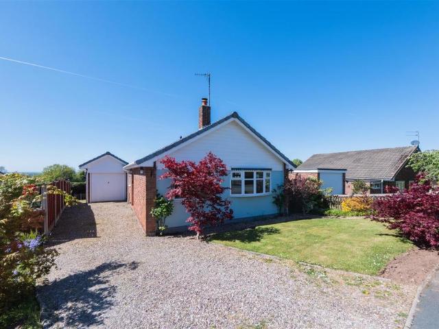 4 bedroom detached bungalow for sale