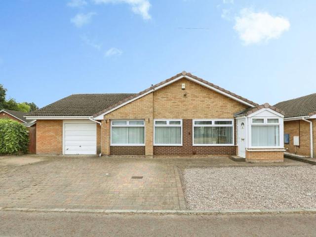 4 bedroom detached bungalow for sale